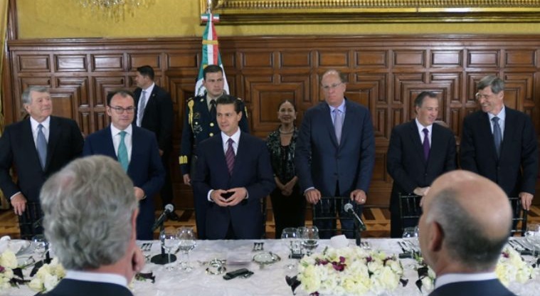 El Tren Maya y la peligrosa amistad de López Obrador con Larry Fink ...